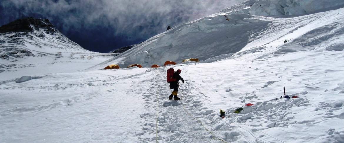 Everest Nepal training climb, Peak climbing trekking news